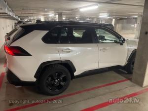 Balts Toyota RAV4 2020 Tallina, ar dzinēja tilpumu 2.50 L un nobraukumu 49 tūkst. km par 32000 €, foto 15 vietnē AUTOMOTO.COM.LV