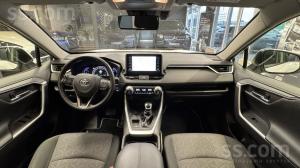 White Toyota RAV4 2020 in Riga, with an engine capacity of 2.50 L and mileage of 61 thousand km for 25490 €, photo 15 on AUTOMOTO.COM.LV
