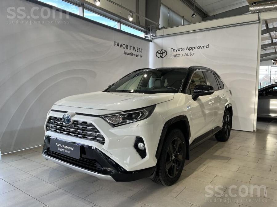 Белый Тойота РАВ 4 2020 в Вентспилс, объемом двигателя 2.50 л и пробегом 116 тыс. км за 30990 €, фото 1 на AUTOMOTO.COM.LV