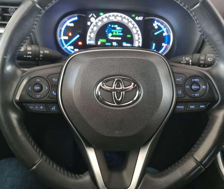 White Toyota RAV4 2020 in Vilnius, with an engine capacity of 2.50 L and mileage of 145 thousand km for 24999 €, photo 13 on AUTOMOTO.COM.LV