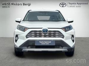 White Toyota RAV4 2020 in Riga, with an engine capacity of 2.50 L and mileage of 68 thousand km for 27990 €, photo 6 on AUTOMOTO.COM.LV