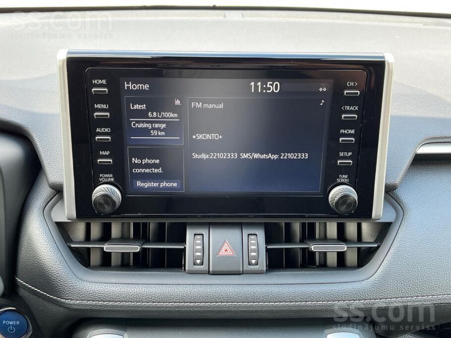 White Toyota RAV4 2020 in Riga, with an engine capacity of 2.50 L and mileage of 68 thousand km for 27990 €, photo 15 on AUTOMOTO.COM.LV