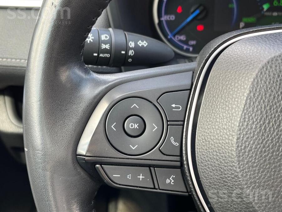 White Toyota RAV4 2020 in Riga, with an engine capacity of 2.50 L and mileage of 68 thousand km for 27990 €, photo 18 on AUTOMOTO.COM.LV