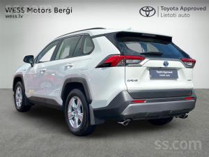 White Toyota RAV4 2020 in Riga, with an engine capacity of 2.50 L and mileage of 68 thousand km for 27990 €, photo 23 on AUTOMOTO.COM.LV
