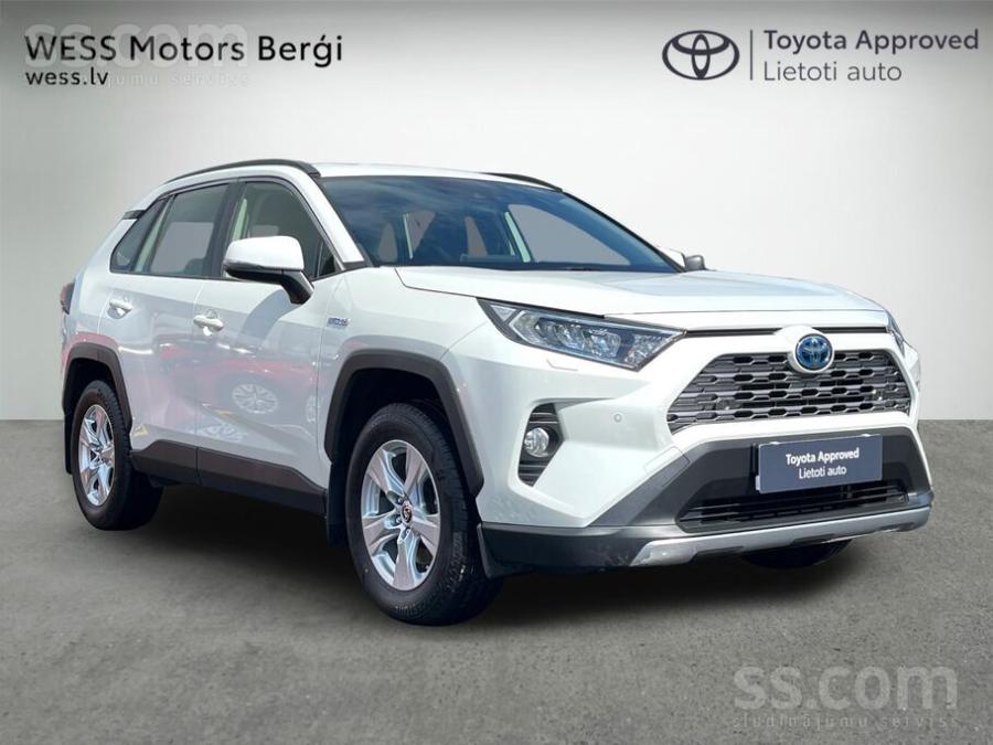 White Toyota RAV4 2020 in Riga, with an engine capacity of 2.50 L and mileage of 68 thousand km for 27990 €, photo 24 on AUTOMOTO.COM.LV