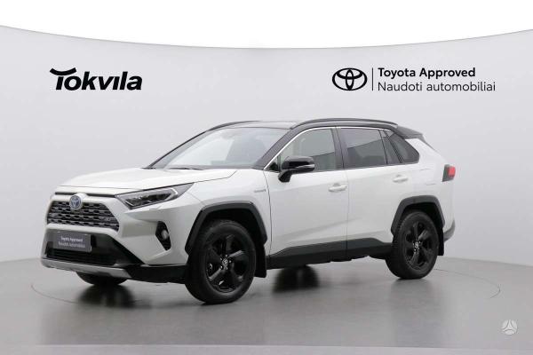 White Toyota RAV4 2020 in Vilnius, with an engine capacity of 2.49 L and mileage of 116 thousand km for 29990 €, photo 1 on AUTOMOTO.COM.LV