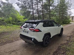 Balts Toyota RAV4 2020 Prienai, ar dzinēja tilpumu 2.49 L un nobraukumu 98 tūkst. km par 25500 €, foto 5 vietnē AUTOMOTO.COM.LV