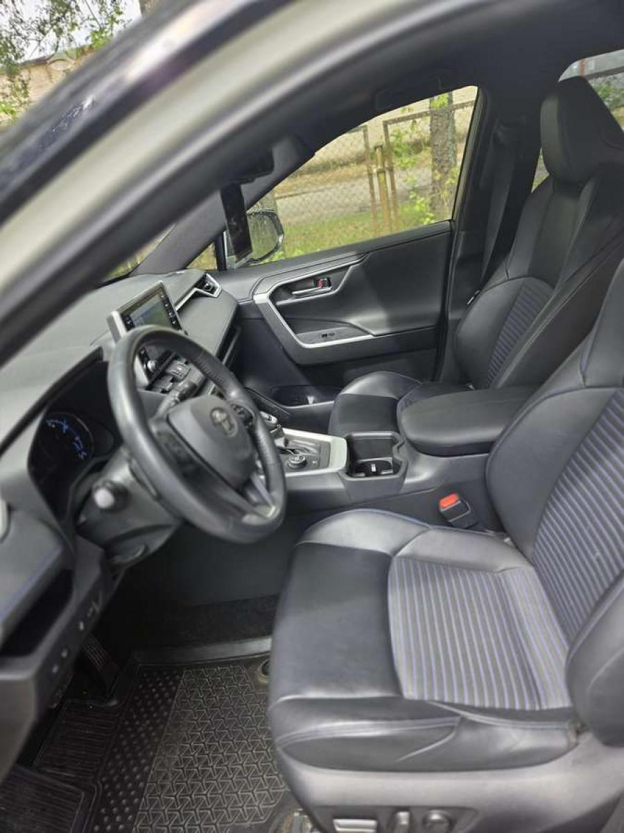 Balts Toyota RAV4 2020 Prienai, ar dzinēja tilpumu 2.49 L un nobraukumu 98 tūkst. km par 25500 €, foto 8 vietnē AUTOMOTO.COM.LV