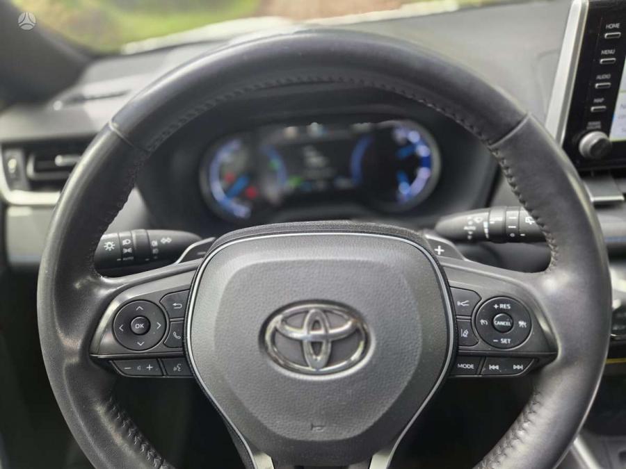 Balts Toyota RAV4 2020 Prienai, ar dzinēja tilpumu 2.49 L un nobraukumu 98 tūkst. km par 25500 €, foto 9 vietnē AUTOMOTO.COM.LV