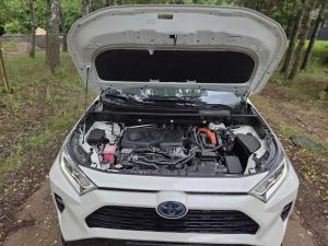 Balts Toyota RAV4 2020 Prienai, ar dzinēja tilpumu 2.49 L un nobraukumu 98 tūkst. km par 25500 €, foto 11 vietnē AUTOMOTO.COM.LV