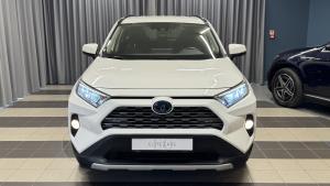 White Toyota RAV4 2020 in Riga, with an engine capacity of 2.50 L and mileage of 61 thousand km for 25490 €, photo 8 on AUTOMOTO.COM.LV
