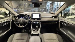 White Toyota RAV4 2020 in Riga, with an engine capacity of 2.50 L and mileage of 61 thousand km for 25490 €, photo 14 on AUTOMOTO.COM.LV