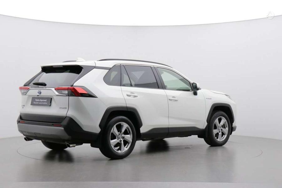 Balts Toyota RAV4 2020 Viļņa, ar dzinēja tilpumu 2.49 L un nobraukumu 128 tūkst. km par 29990 €, foto 4 vietnē AUTOMOTO.COM.LV