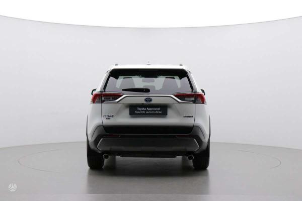 Balts Toyota RAV4 2020 Viļņa, ar dzinēja tilpumu 2.49 L un nobraukumu 128 tūkst. km par 29990 €, foto 5 vietnē AUTOMOTO.COM.LV