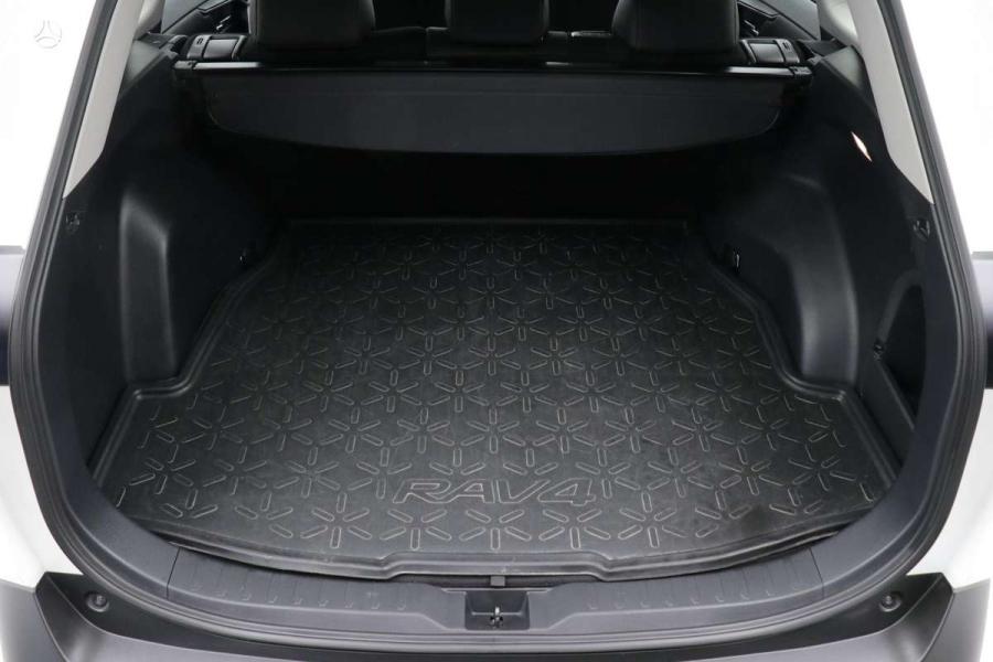 Balts Toyota RAV4 2020 Viļņa, ar dzinēja tilpumu 2.49 L un nobraukumu 128 tūkst. km par 29990 €, foto 12 vietnē AUTOMOTO.COM.LV