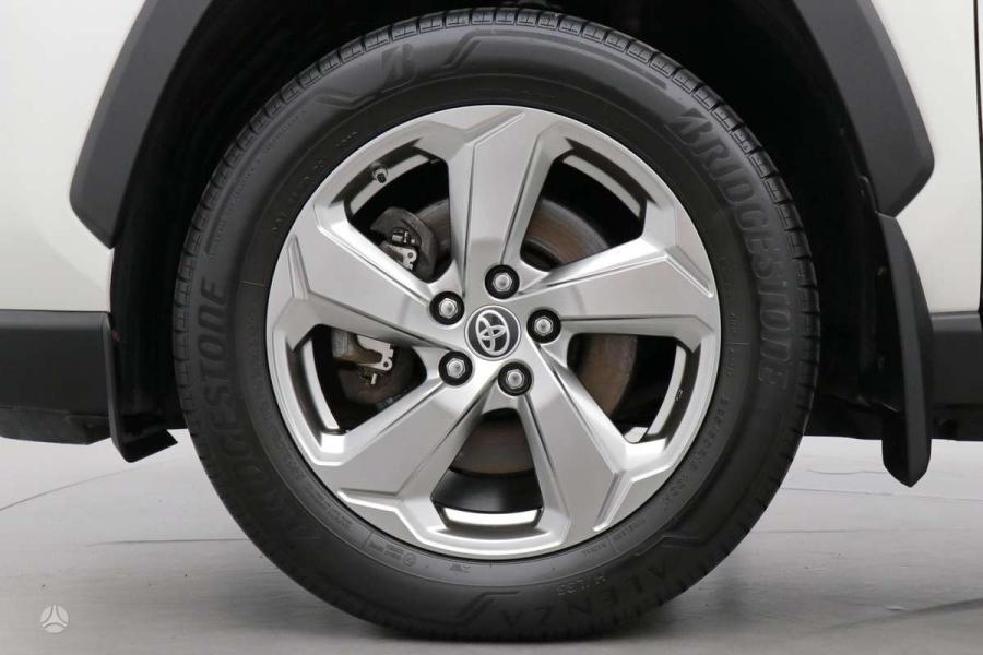 Balts Toyota RAV4 2020 Viļņa, ar dzinēja tilpumu 2.49 L un nobraukumu 128 tūkst. km par 29990 €, foto 17 vietnē AUTOMOTO.COM.LV
