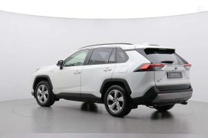 Balts Toyota RAV4 2020 Viļņa, ar dzinēja tilpumu 2.49 L un nobraukumu 128 tūkst. km par 29990 €, foto 19 vietnē AUTOMOTO.COM.LV