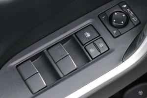Balts Toyota RAV4 2020 Viļņa, ar dzinēja tilpumu 2.49 L un nobraukumu 128 tūkst. km par 29990 €, foto 25 vietnē AUTOMOTO.COM.LV