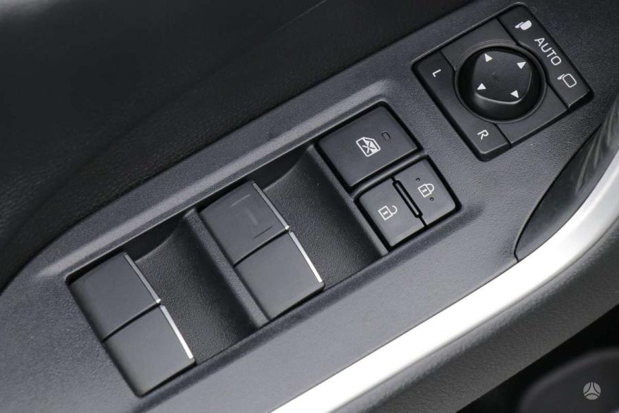 Balts Toyota RAV4 2020 Viļņa, ar dzinēja tilpumu 2.49 L un nobraukumu 128 tūkst. km par 29990 €, foto 25 vietnē AUTOMOTO.COM.LV