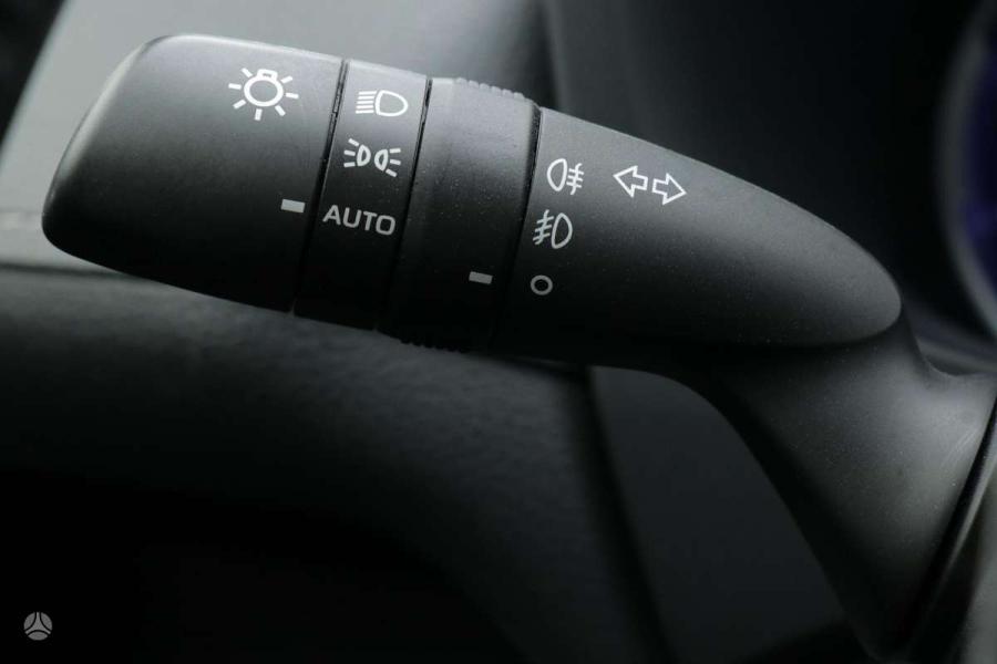 Balts Toyota RAV4 2020 Viļņa, ar dzinēja tilpumu 2.49 L un nobraukumu 128 tūkst. km par 29990 €, foto 27 vietnē AUTOMOTO.COM.LV
