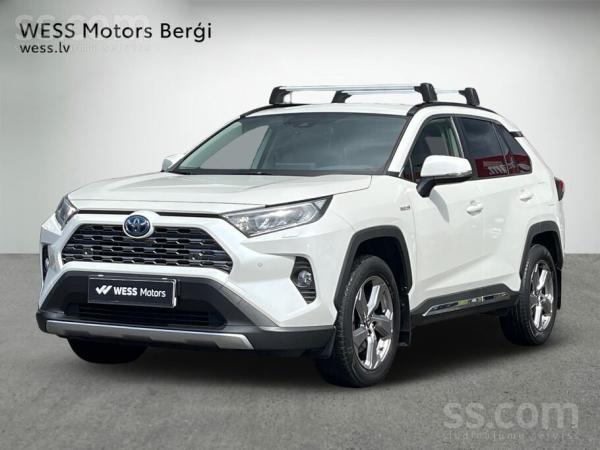 Balts Toyota RAV4 2020 Rīga, ar dzinēja tilpumu 2.50 L un nobraukumu 215 tūkst. km par 23990 €, foto 1 vietnē AUTOMOTO.COM.LV