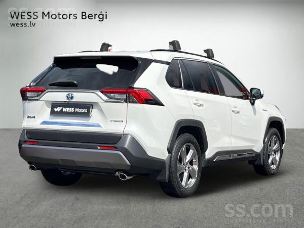 Balts Toyota RAV4 2020 Rīga, ar dzinēja tilpumu 2.50 L un nobraukumu 215 tūkst. km par 23990 €, foto 2 vietnē AUTOMOTO.COM.LV