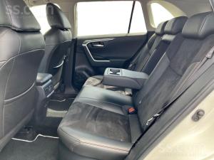 White Toyota RAV4 2020 in Riga, with an engine capacity of 2.50 L and mileage of 215 thousand km for 23990 €, photo 20 on AUTOMOTO.COM.LV