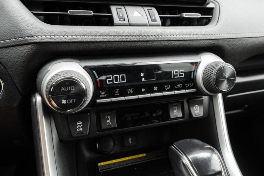 Balts Toyota RAV4 2020 Mārupe, ar dzinēja tilpumu 2.00 L un nobraukumu 83 tūkst. km par 23200 €, foto 16 vietnē AUTOMOTO.COM.LV
