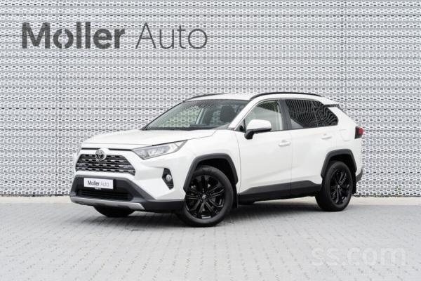 Balts Toyota RAV4 2020 Rīga, ar dzinēja tilpumu 2.00 L un nobraukumu 83 tūkst. km par 23200 €, foto 1 vietnē AUTOMOTO.COM.LV