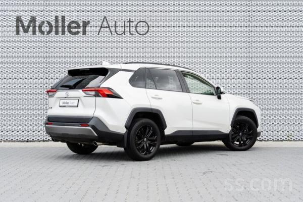 Balts Toyota RAV4 2020 Rīga, ar dzinēja tilpumu 2.00 L un nobraukumu 83 tūkst. km par 23200 €, foto 4 vietnē AUTOMOTO.COM.LV
