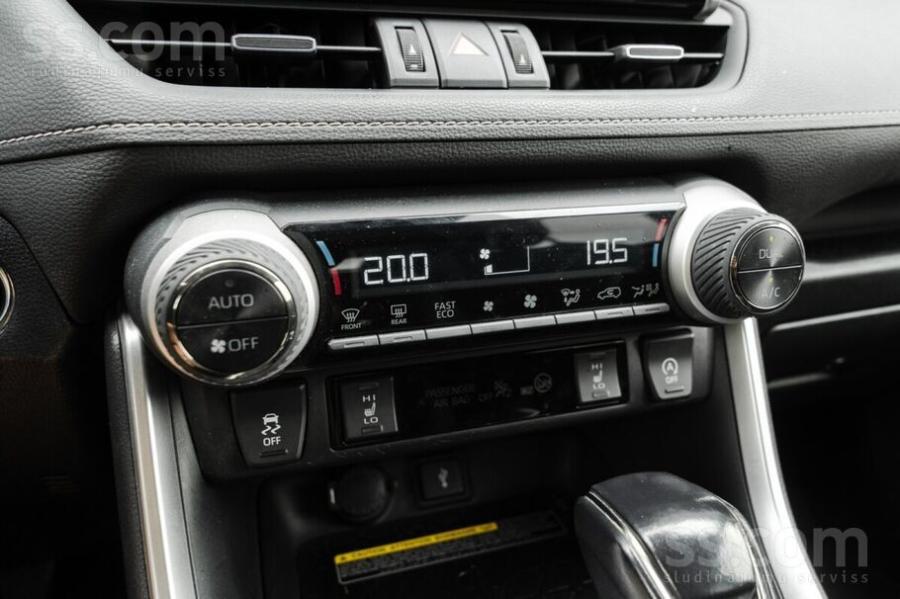Белый Тойота РАВ 4 2020 в Рига, объемом двигателя 2.00 л и пробегом 83 тыс. км за 23200 €, фото 16 на AUTOMOTO.COM.LV