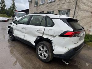 Белый Тойота РАВ 4 2020 в Гаргждай, объемом двигателя 2.49 л и пробегом 153 тыс. км за 9999 €, фото 4 на AUTOMOTO.COM.LV