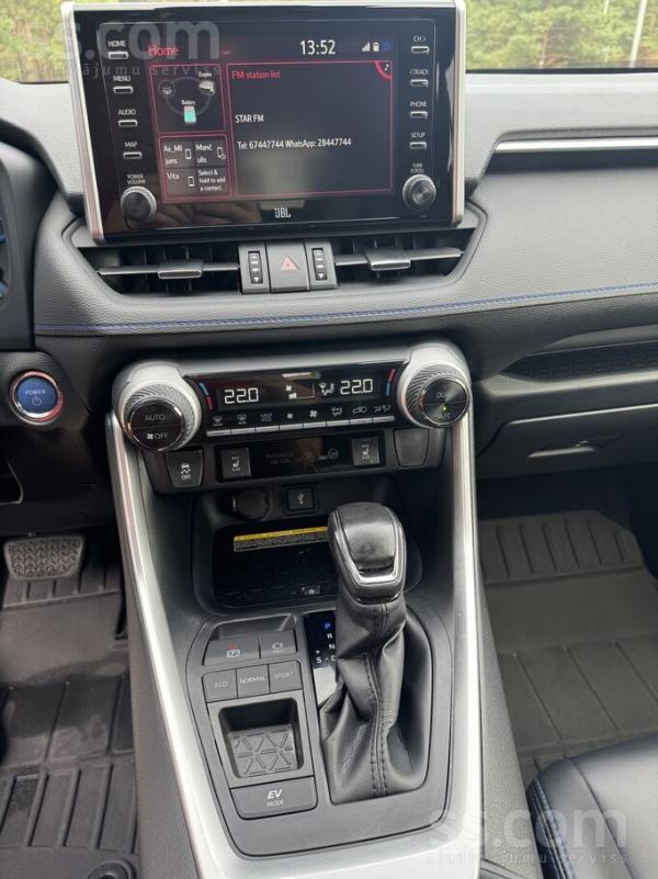Balts Toyota RAV4 2020 Rīga, ar dzinēja tilpumu 2.50 L un nobraukumu 91 tūkst. km par 30690 €, foto 10 vietnē AUTOMOTO.COM.LV