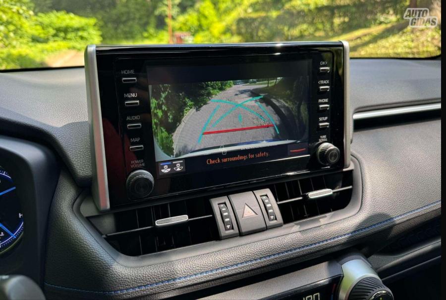 Balts Toyota RAV4 2020 Kauņa, ar dzinēja tilpumu 2.50 L un nobraukumu 143 tūkst. km par 27950 €, foto 16 vietnē AUTOMOTO.COM.LV
