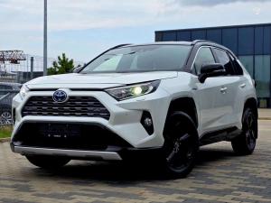 White Toyota RAV4 2020 in Siauliai, with an engine capacity of 2.50 L and mileage of 230 thousand km for 22400 €, photo  on AUTOMOTO.COM.LV