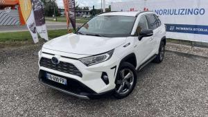 White Toyota RAV4 2020 in Marijampole, with an engine capacity of 2.49 L and mileage of 349 thousand km for 18800 €, photo 14 on AUTOMOTO.COM.LV