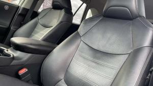 White Toyota RAV4 2020 in Marijampole, with an engine capacity of 2.49 L and mileage of 349 thousand km for 18800 €, photo 21 on AUTOMOTO.COM.LV
