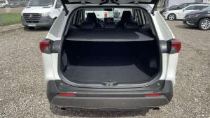 White Toyota RAV4 2020 in Marijampole, with an engine capacity of 2.49 L and mileage of 349 thousand km for 18800 €, photo 31 on AUTOMOTO.COM.LV