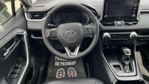 White Toyota RAV4 2020 in Marijampole, with an engine capacity of 2.49 L and mileage of 349 thousand km for 18800 €, photo 32 on AUTOMOTO.COM.LV