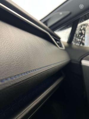 White Toyota RAV4 2020 in Ignalina, with an engine capacity of 2.49 L and mileage of 160 thousand km for 20500 €, photo 15 on AUTOMOTO.COM.LV