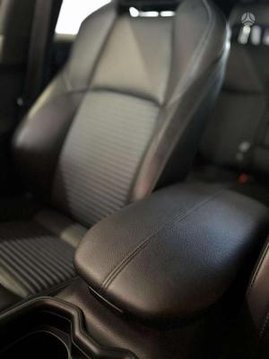 White Toyota RAV4 2020 in Ignalina, with an engine capacity of 2.49 L and mileage of 160 thousand km for 20500 €, photo 23 on AUTOMOTO.COM.LV
