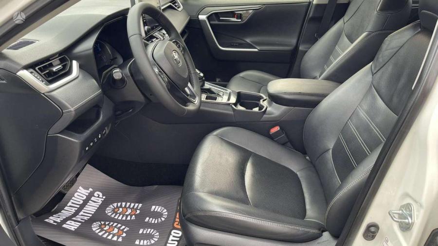 Balts Toyota RAV4 2020 Marijampole, ar dzinēja tilpumu 2.49 L un nobraukumu 349 tūkst. km par 18800 €, foto 15 vietnē AUTOMOTO.COM.LV