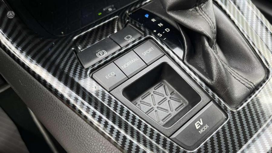 Balts Toyota RAV4 2020 Marijampole, ar dzinēja tilpumu 2.49 L un nobraukumu 349 tūkst. km par 18800 €, foto 25 vietnē AUTOMOTO.COM.LV