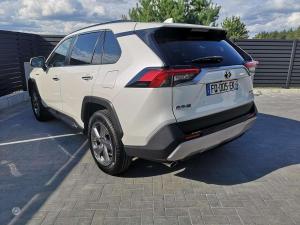 Balts Toyota RAV4 2020 Viļņa, ar dzinēja tilpumu 2.49 L un nobraukumu 180 tūkst. km par 23700 €, foto 9 vietnē AUTOMOTO.COM.LV