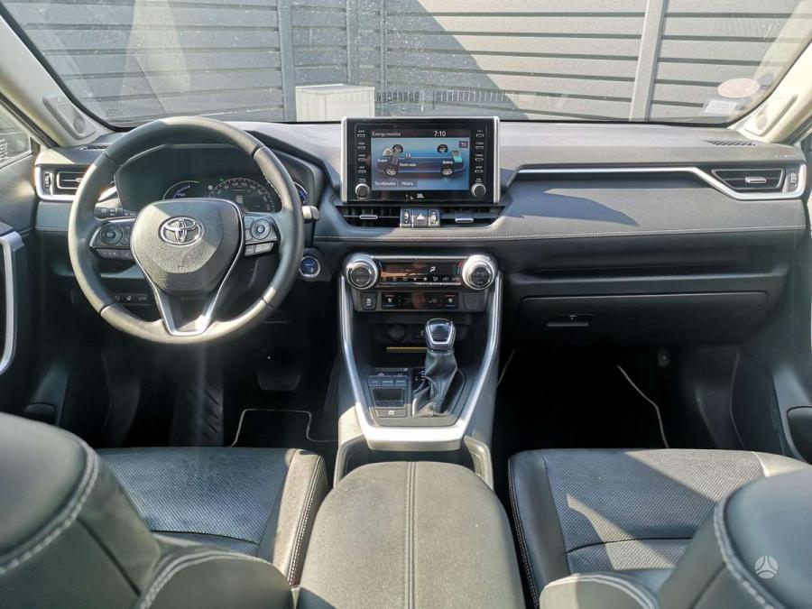 Balts Toyota RAV4 2020 Viļņa, ar dzinēja tilpumu 2.49 L un nobraukumu 180 tūkst. km par 23700 €, foto 15 vietnē AUTOMOTO.COM.LV