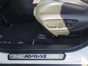 Balts Toyota RAV4 2020 Viļņa, ar dzinēja tilpumu 2.49 L un nobraukumu 180 tūkst. km par 23700 €, foto 26 vietnē AUTOMOTO.COM.LV
