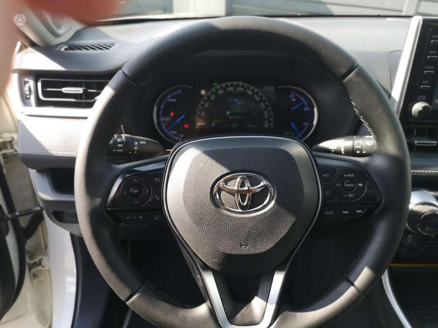 Balts Toyota RAV4 2020 Viļņa, ar dzinēja tilpumu 2.49 L un nobraukumu 180 tūkst. km par 23700 €, foto 27 vietnē AUTOMOTO.COM.LV