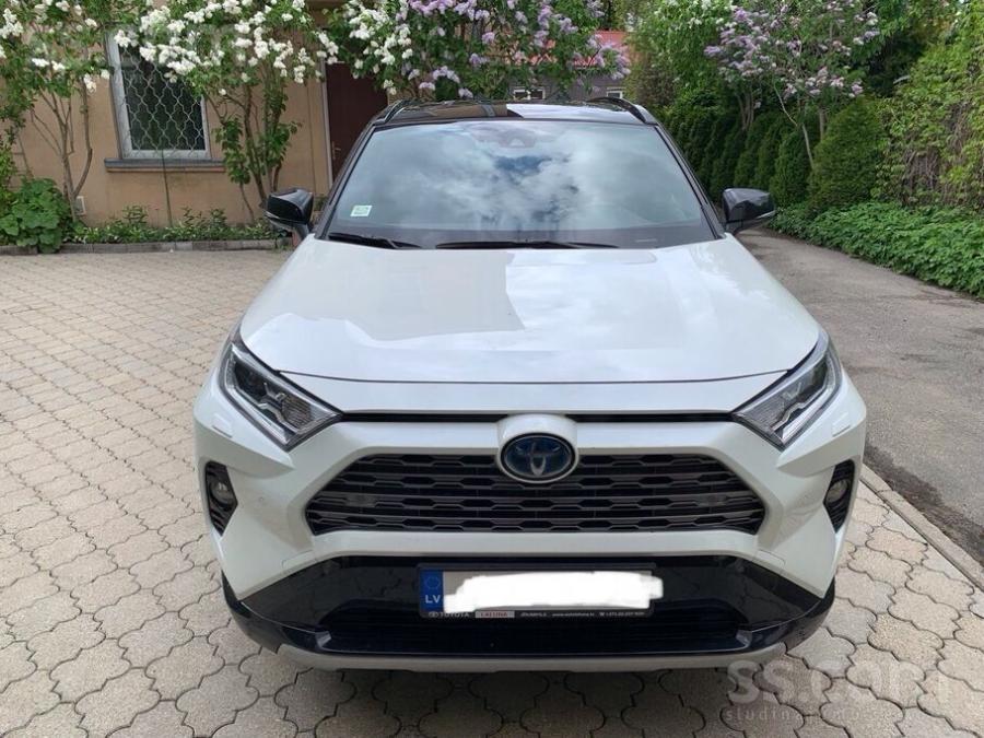 Balts Toyota RAV4 2020 Rīga, ar dzinēja tilpumu 2.50 L un nobraukumu 35 tūkst. km par 32000 €, foto 5 vietnē AUTOMOTO.COM.LV