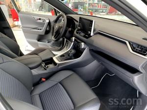 Balts Toyota RAV4 2020 Rīga, ar dzinēja tilpumu 2.50 L un nobraukumu 35 tūkst. km par 32000 €, foto 9 vietnē AUTOMOTO.COM.LV
