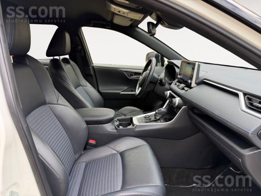 Balts Toyota RAV4 2020 Rīga, ar dzinēja tilpumu 2.50 L un nobraukumu 79 tūkst. km par 29900 €, foto 7 vietnē AUTOMOTO.COM.LV